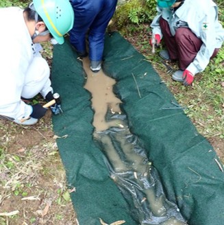 Water-solidifying civil engineering sheet for golf courses 日本植生 | IPROS