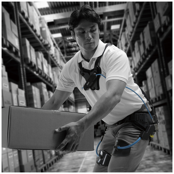 現場作業の負担を軽減！レイボ(Laevo)エクソスケルトン 加地 | イプロス